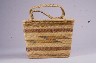 Arts & Cultures Collections Database | Burke Museum